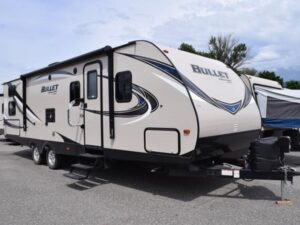 RVR Kelowna - RV Rentals - Motorhome and Travel Trailers for Rent