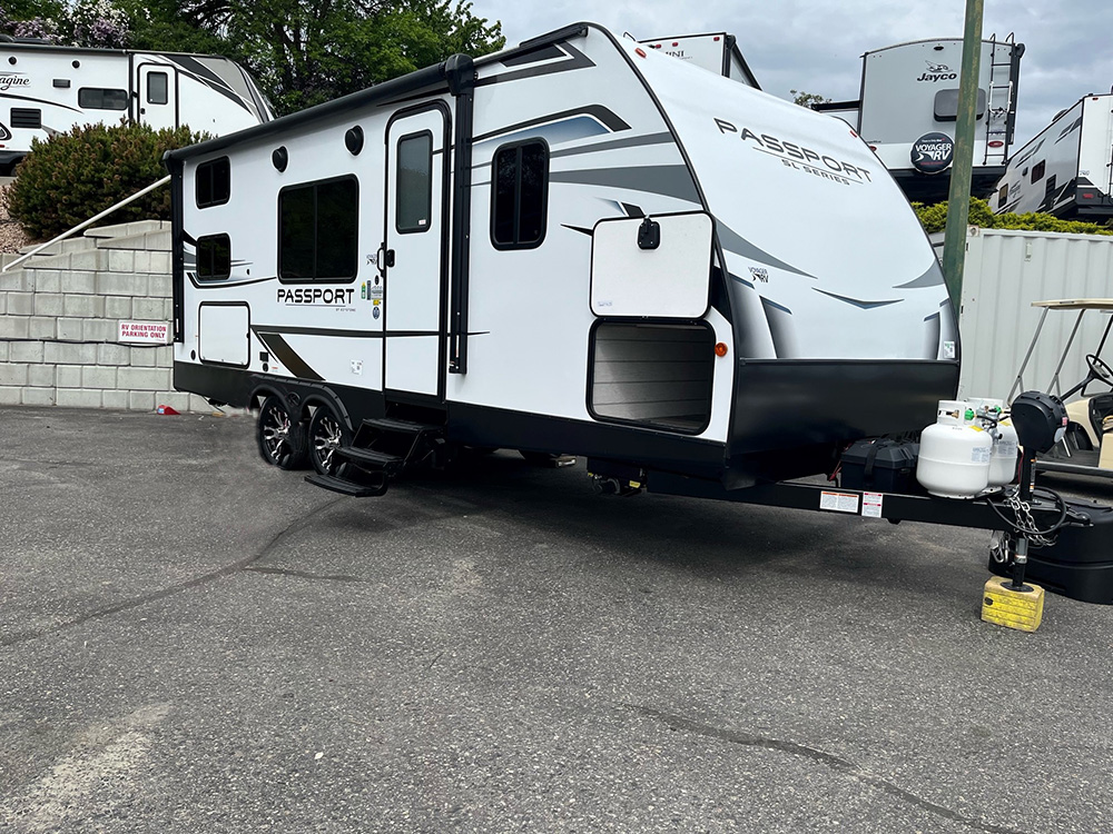 26' Keystone Passport 219BHWE Trailer for Rent - RVR Kelowna